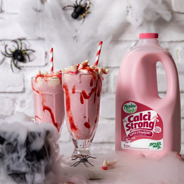 Super Strawberry Vampire Blood Shake NZ | Meadow Fresh